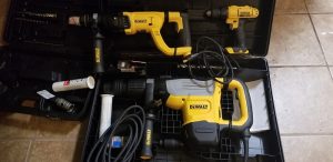 Dewalt D25262K vs D25263K vs Bosch RH228VC - The Best Home Tools